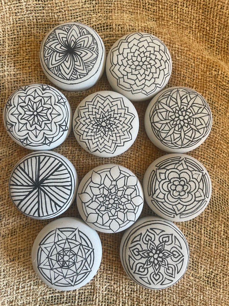 Set of 10 Adult Coloring Rocks Zentangle Painted Rocks Kit - Etsy