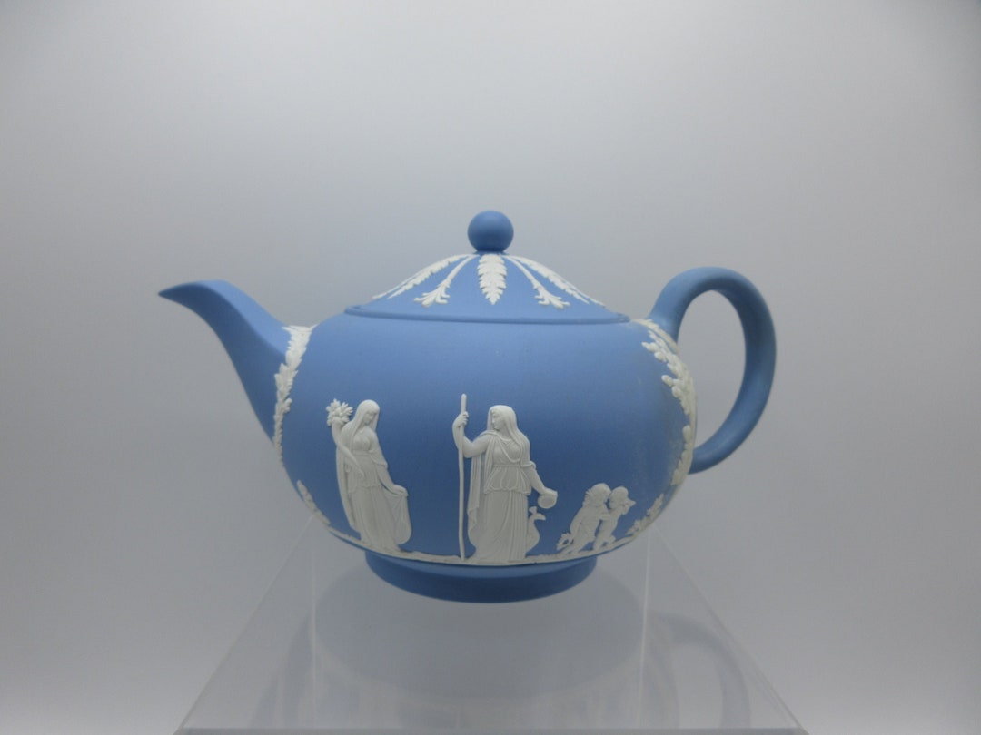 Wedgwood Jasperware Neoclassical Teapot "lavender" Blue With White ...
