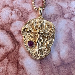 HECATE GODDESS of WITCHCRAFT Moonstone Talisman Handcrafted Silver ...