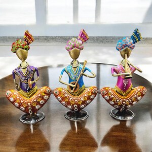 Musician Idol Statue Wrought Iron Metal Showpiece for Living Room ...