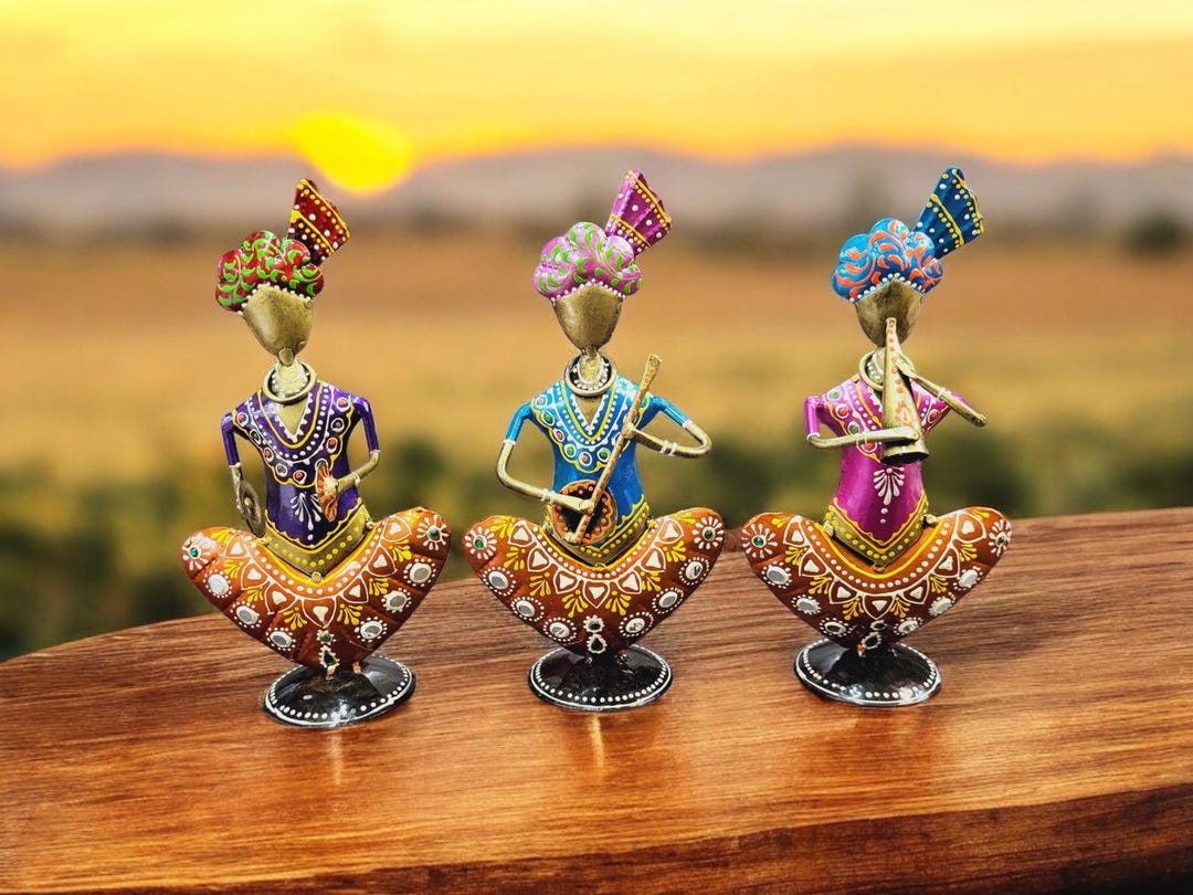 Musician Idol Statue Wrought Iron Metal Showpiece for Living Room ...