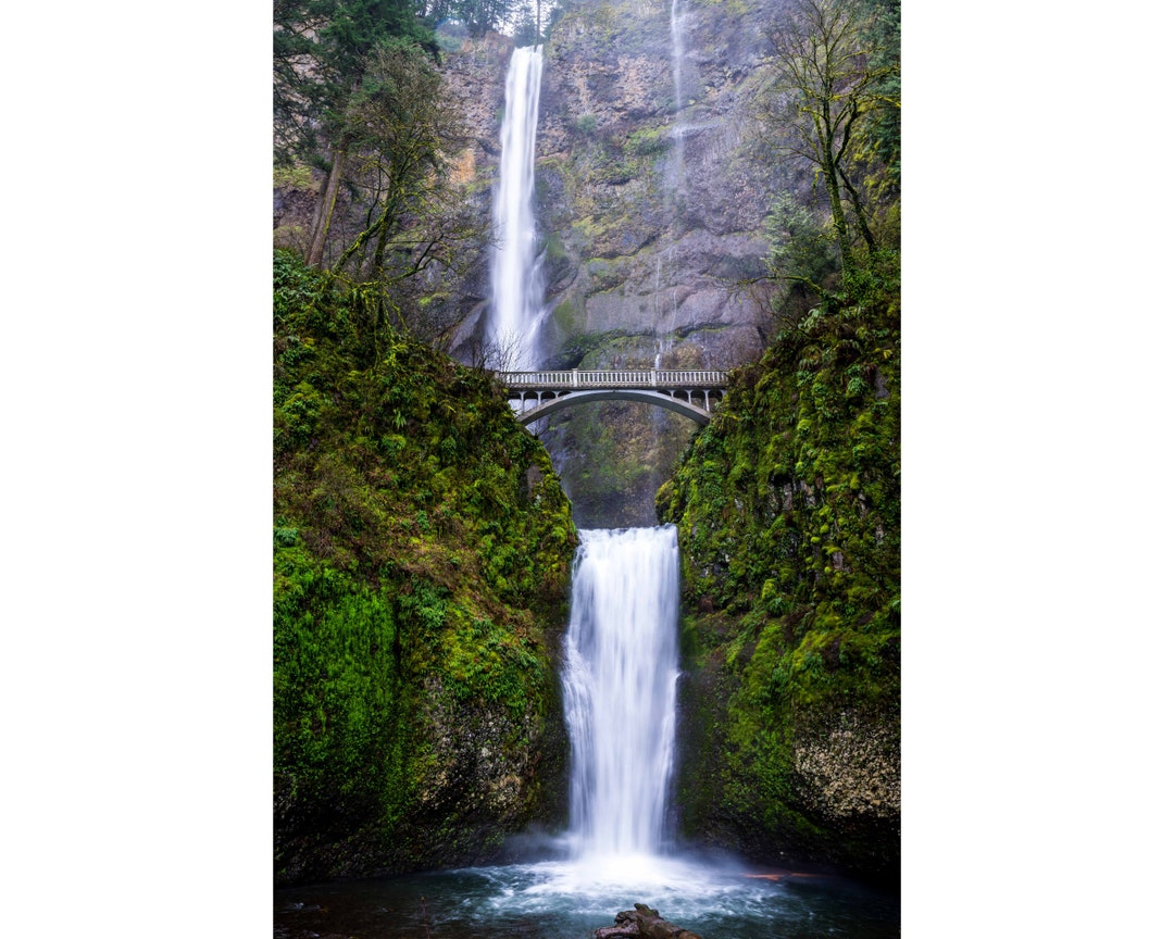 Multnomah Falls Wall Photo Print, Metal Prints, Nature Photography ...