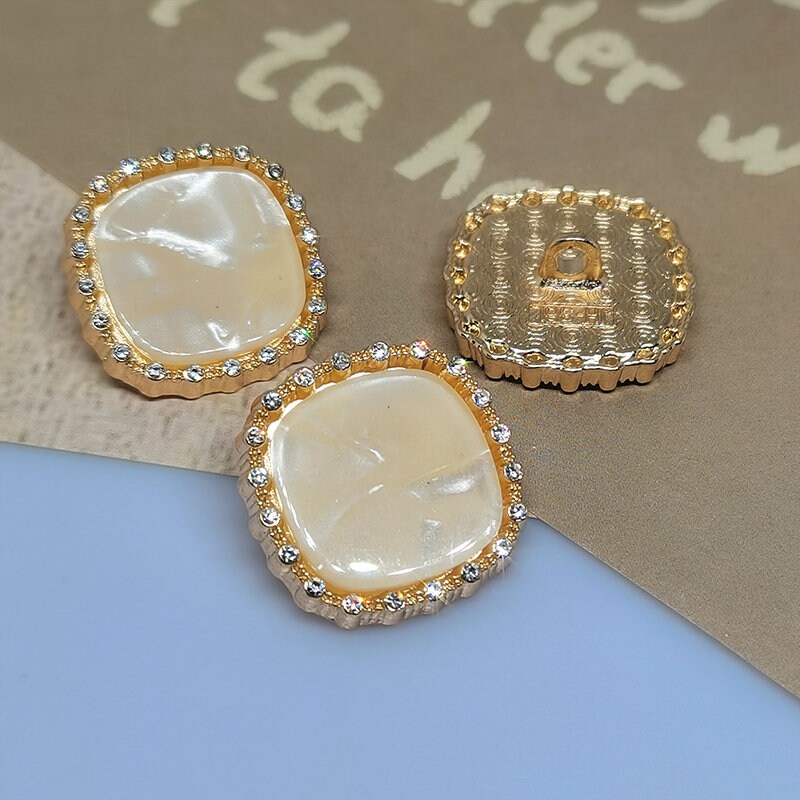 23/28MM Large Square Rhinestone Buttons of Clothing Wholesale Fashion ...