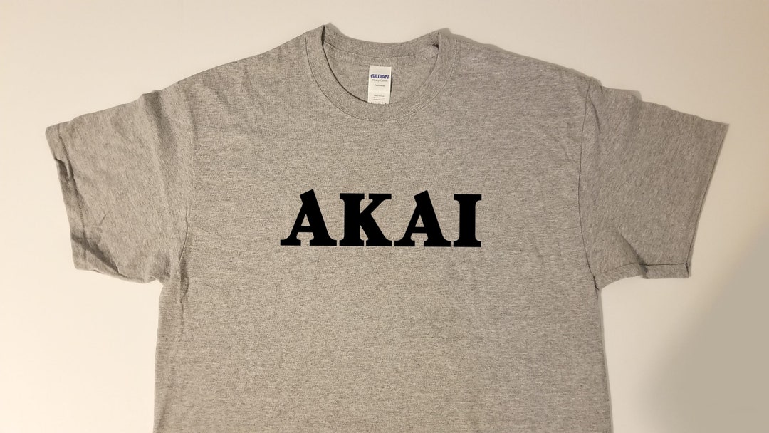 Akai classic style t-shirt - Etsy.de