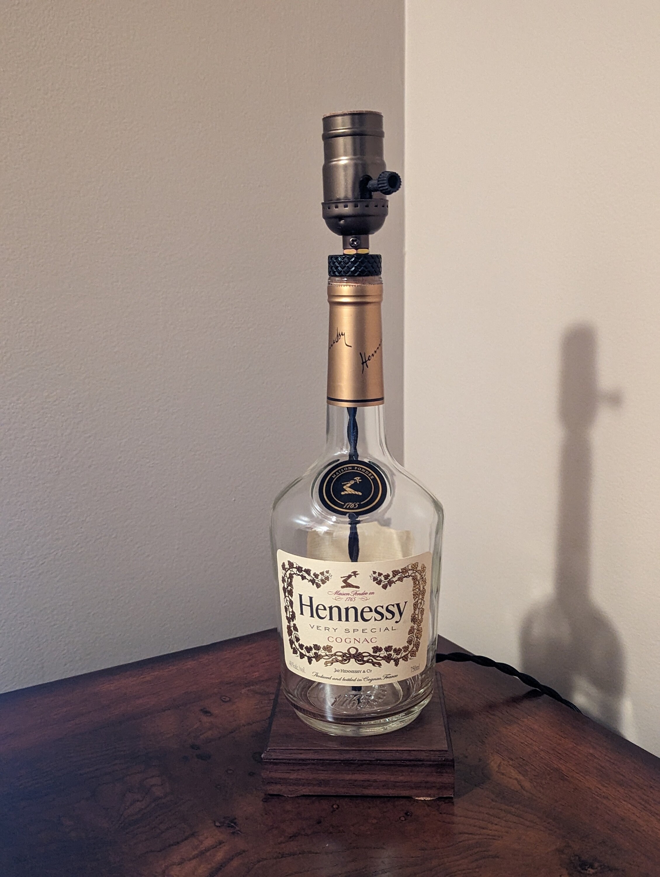 Hennessy Cognac Lamp - Liquor Bottle Lamp - Recycled - Etsy