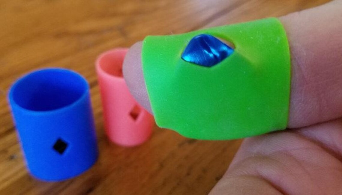 Gripless -no Grip Guitar Pick System- Helps: No Dropping, Arthritic ...