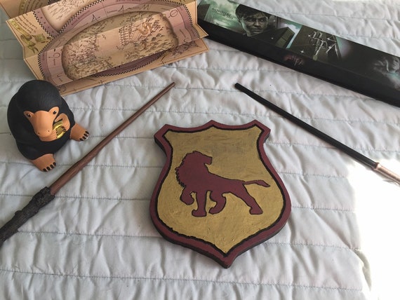 Hogwarts House Crests Pottermore