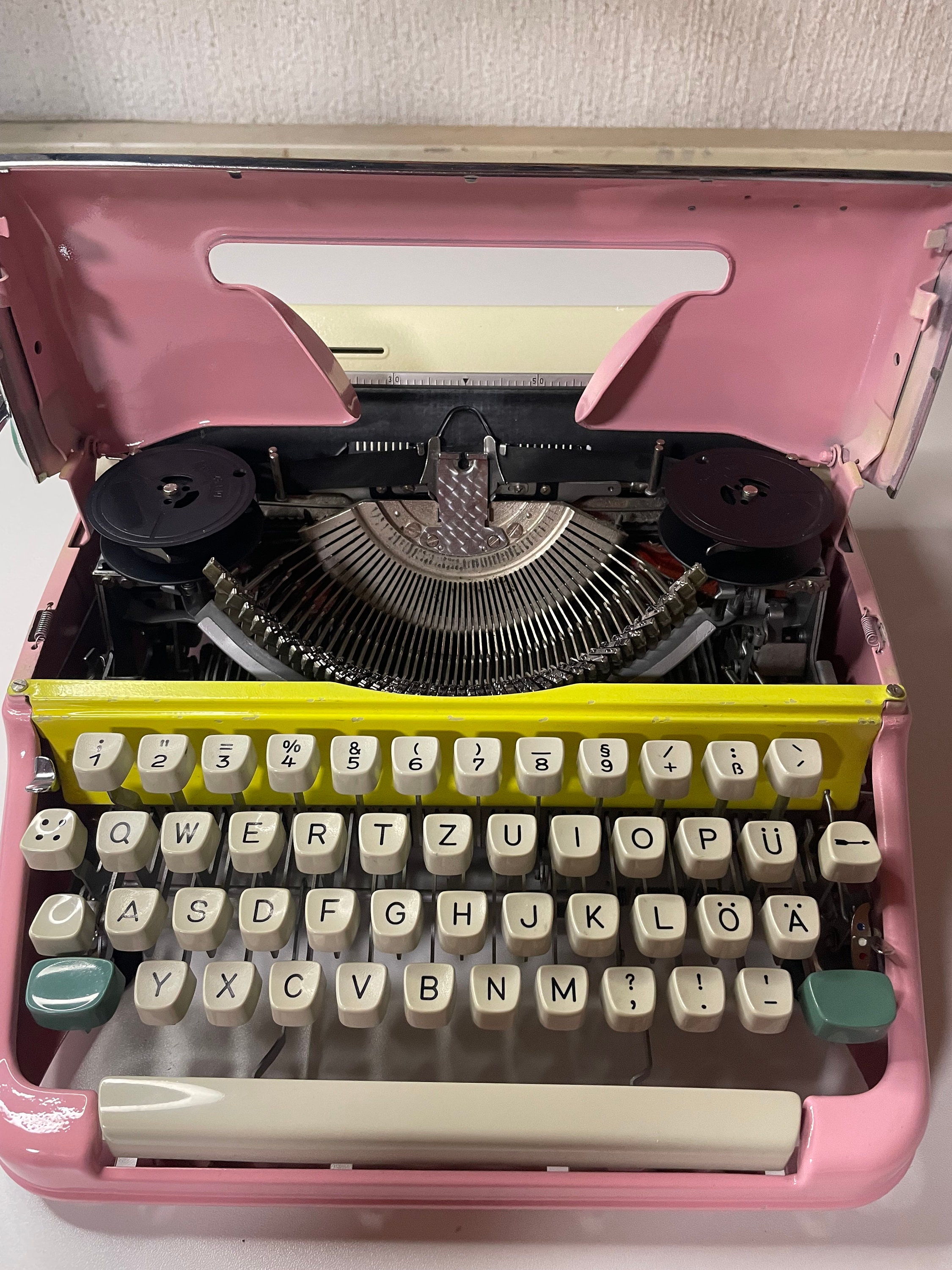 Olympia Monica Typewriter Pink, Working Typewriter Vintage, Light Pink ...
