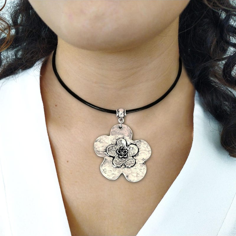 Flower Pendant - Etsy