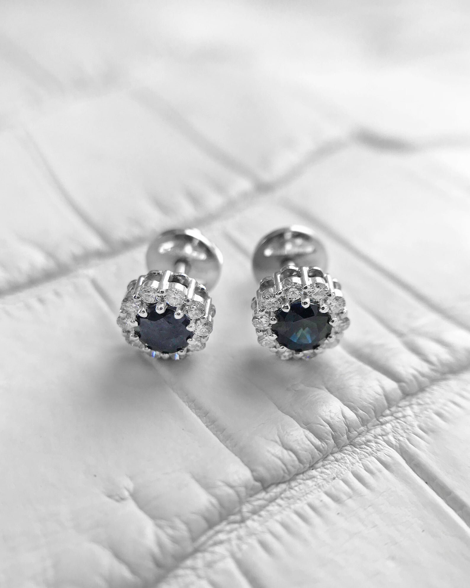 Sapphire Stud Earrings in White Gold Vintage Style Sapphire - Etsy