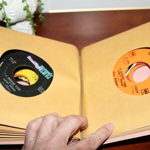 Vintage 1950s Tune Tote Rockabilly Record Holder Ponytail Pink With 6 Vintage 45's Welk, Beach ...