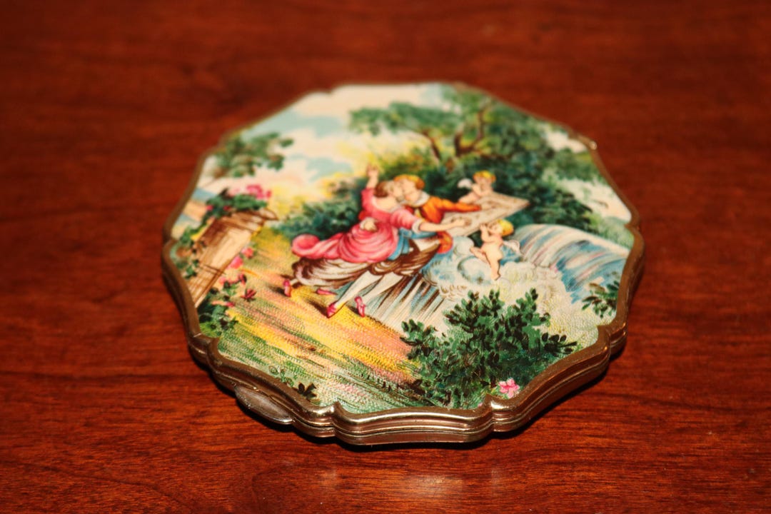 Vintage Stratton England Compact Face Powder Cupid Victorian Gold Metal ...