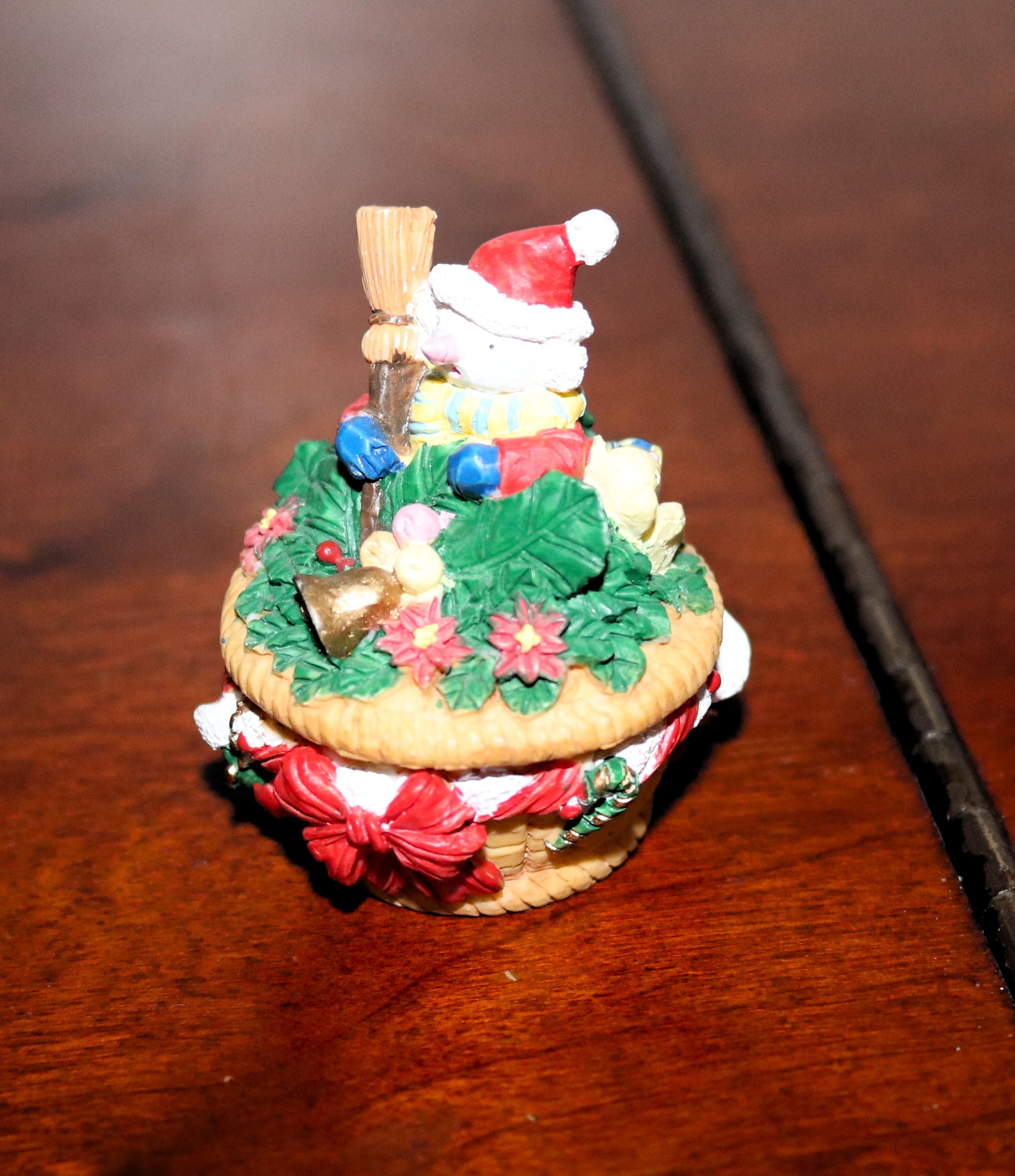 Pick Your Favorite Christmas Trinket Box! Hinged Penguin, Kissing ...