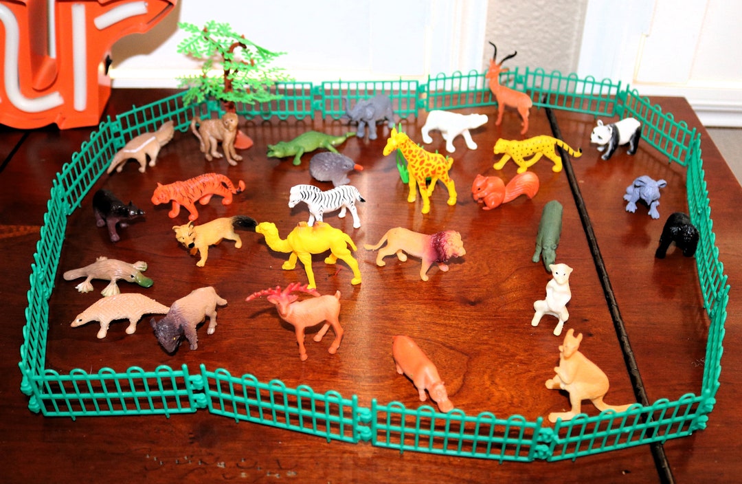 Mini Jungle Animal Figures Toy Miniature Realistic Animal Figurines ...