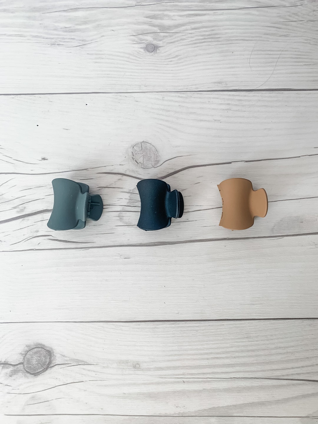 Small Matte Hair Claws Set of 3 Small Hair Clips Trendy Hair Claw Clip ...