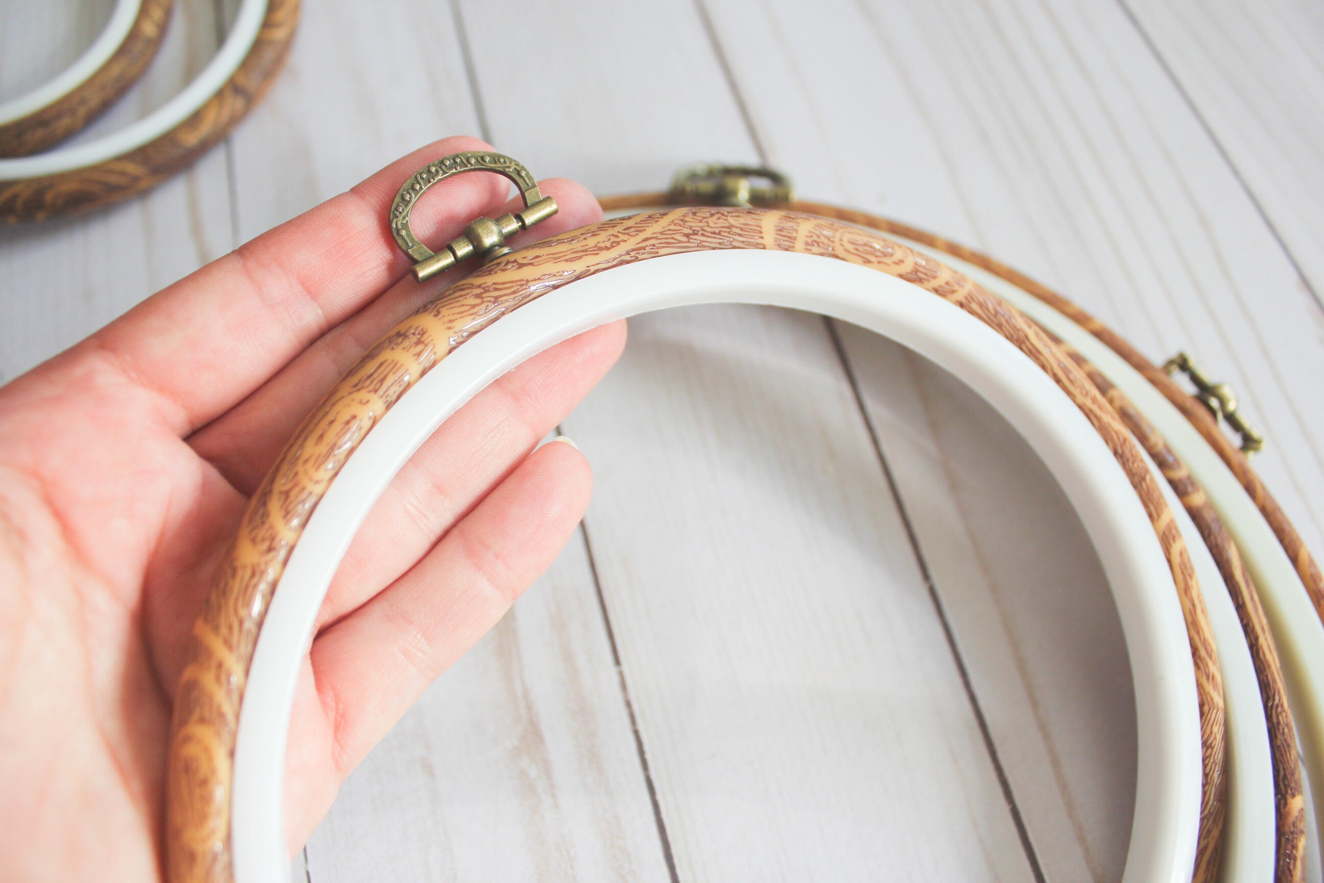 5 Pieces Embroidery Hoop, Cross Stitch Hoop, Flexi Hoop for Hand ...