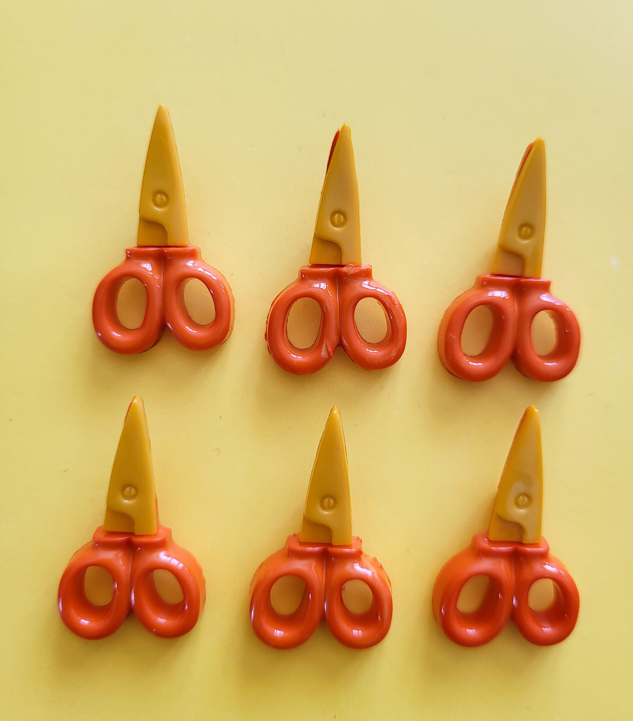 6 Pcs Scissors Themed Buttons, Scissors Embellishments, Sewing for ...
