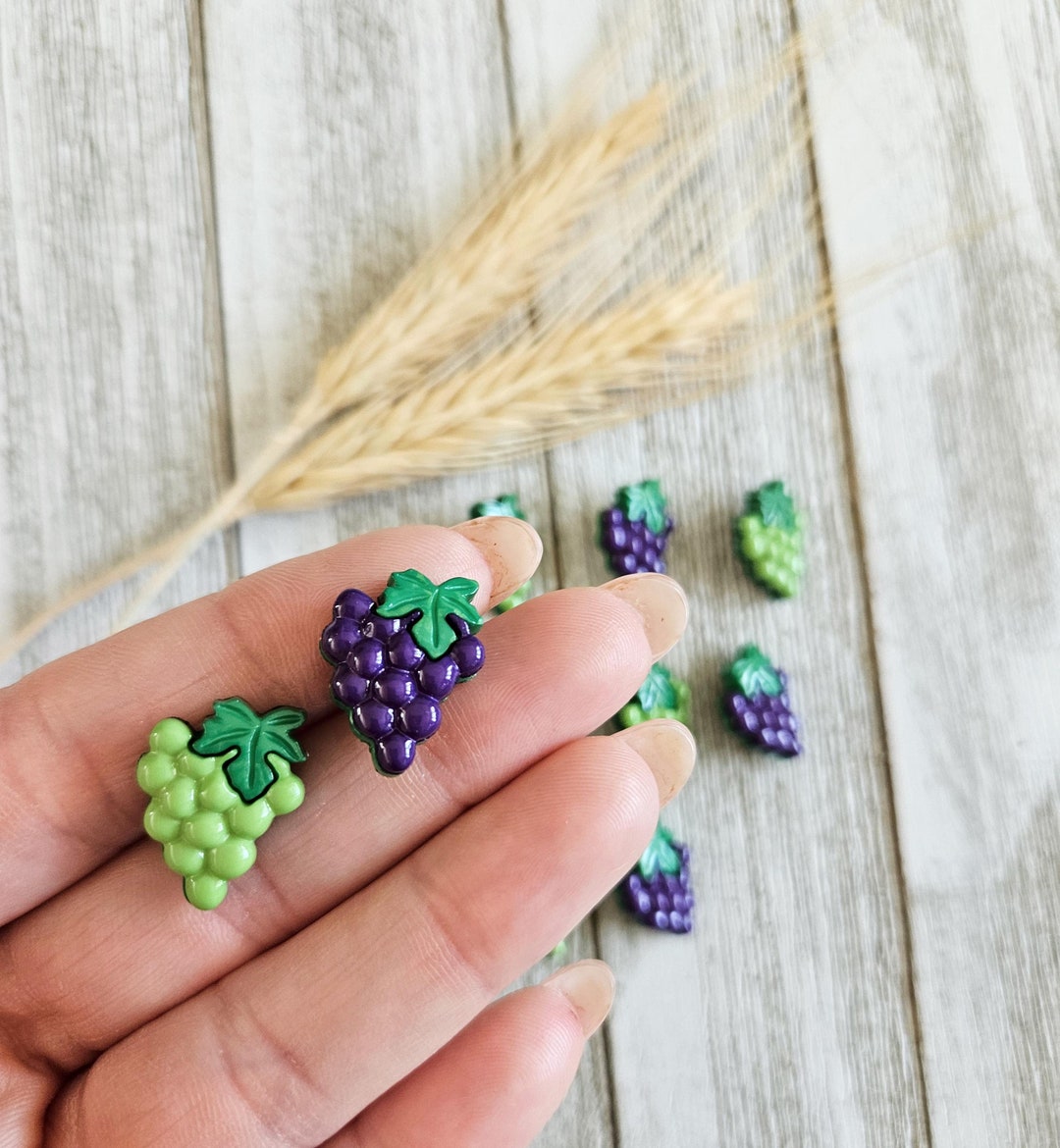 Pack 10x Grapes Buttons Made of Plastic (5 Purple and 5 Green)/ Fruits ...