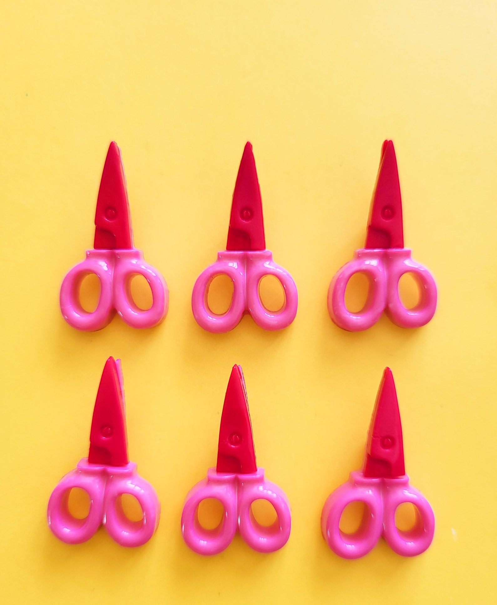 6 Pcs Scissors Themed Buttons, Scissors Embellishments, Sewing for ...