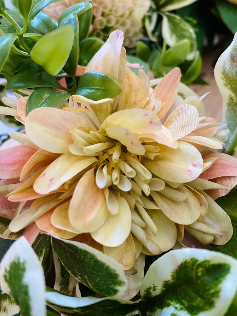 Faux Pink Dahlia Wreath, Spring Door Decor, 17 Inch - Etsy