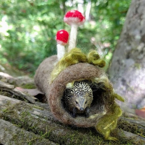 Felted Woodland Log With Toadstools and Moss - Etsy