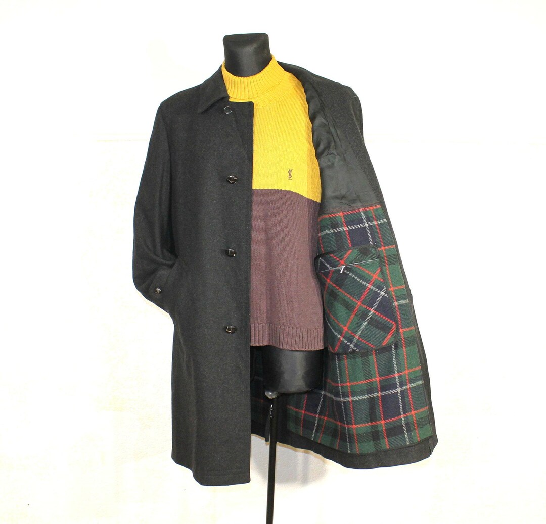 Vintage Black Wool Overcoat With Plaid Lining, 80s Minimalist Style in ...