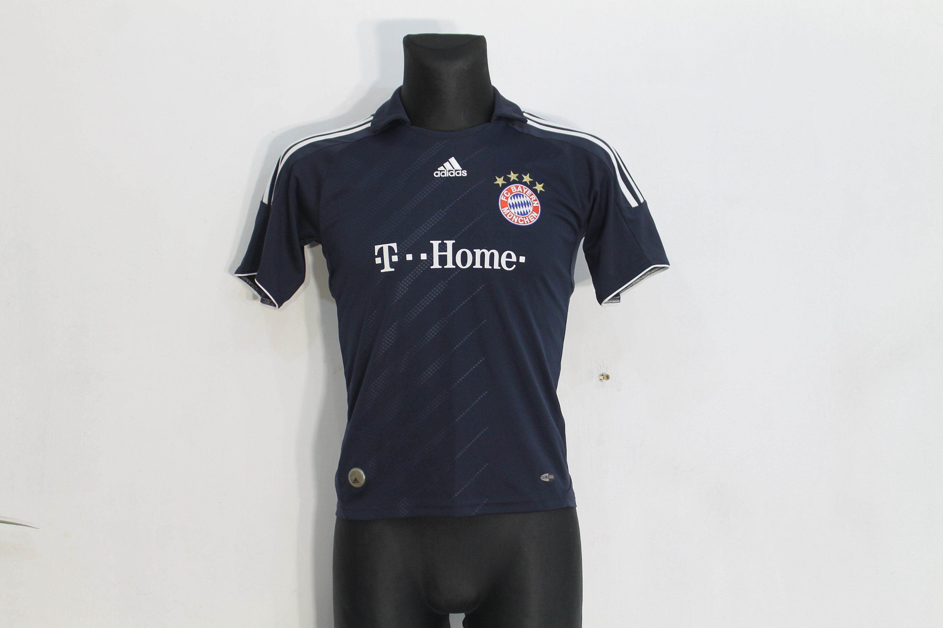 Bayern Munich Jersey Football Shirt Black / Adidas T-shirt Bayern ...