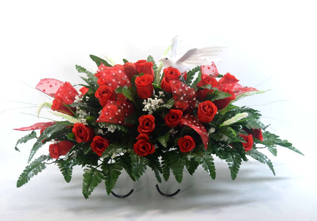 Valentine Red Rose Cemetery Saddle Spring Cemetery Flowers Cemetery ...
