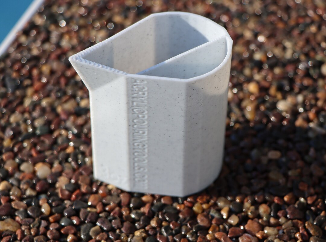 3oz Split Cup for Acrylic Pouring - the Original No Drip Spouted Split ...