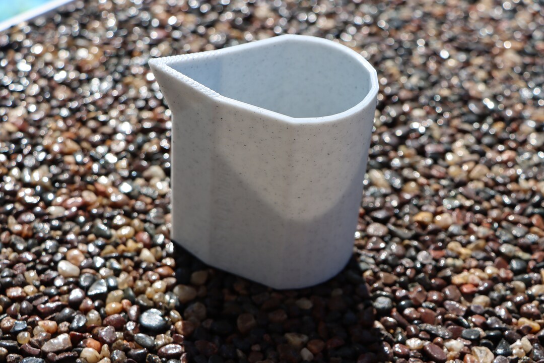 3oz. Spouted Cup for Acrylic Pouring - the Original No Drip Spouted Cup ...