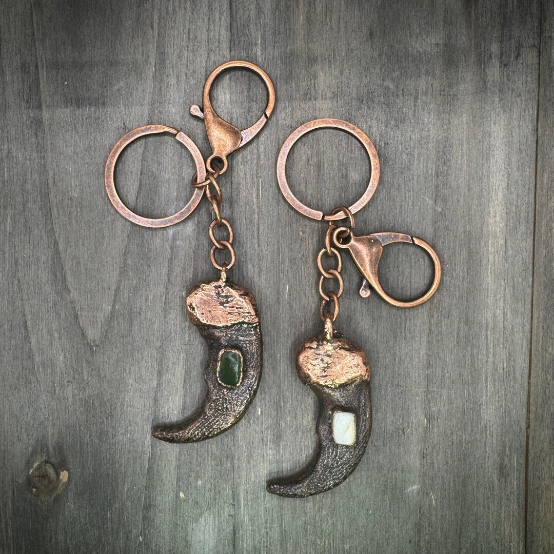 Bear Claw Keychain / Gift for Hunter / Mountain Jewelry / Bear Country ...
