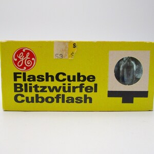 Vintage GE Flash Cube - Dandtbarnfinds - Etsy