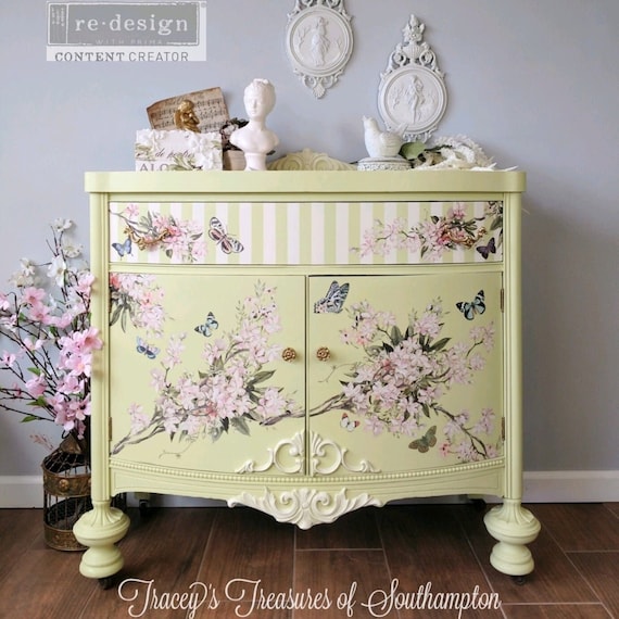 Botanica furniture store