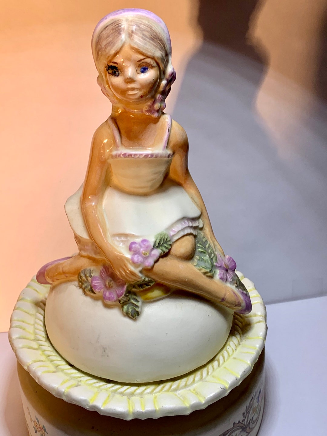 Very Unusual 1950s Era Rotating Music Box. - Etsy