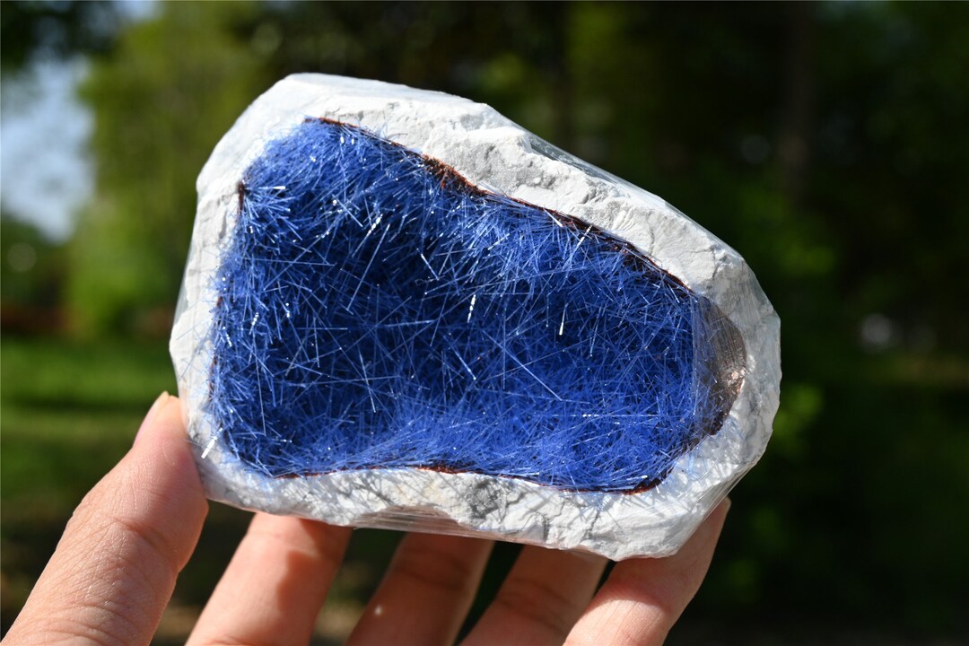 400g+ Needle Ironstone Specimen: Open Mouth Magnesite Goethite Crystal ...