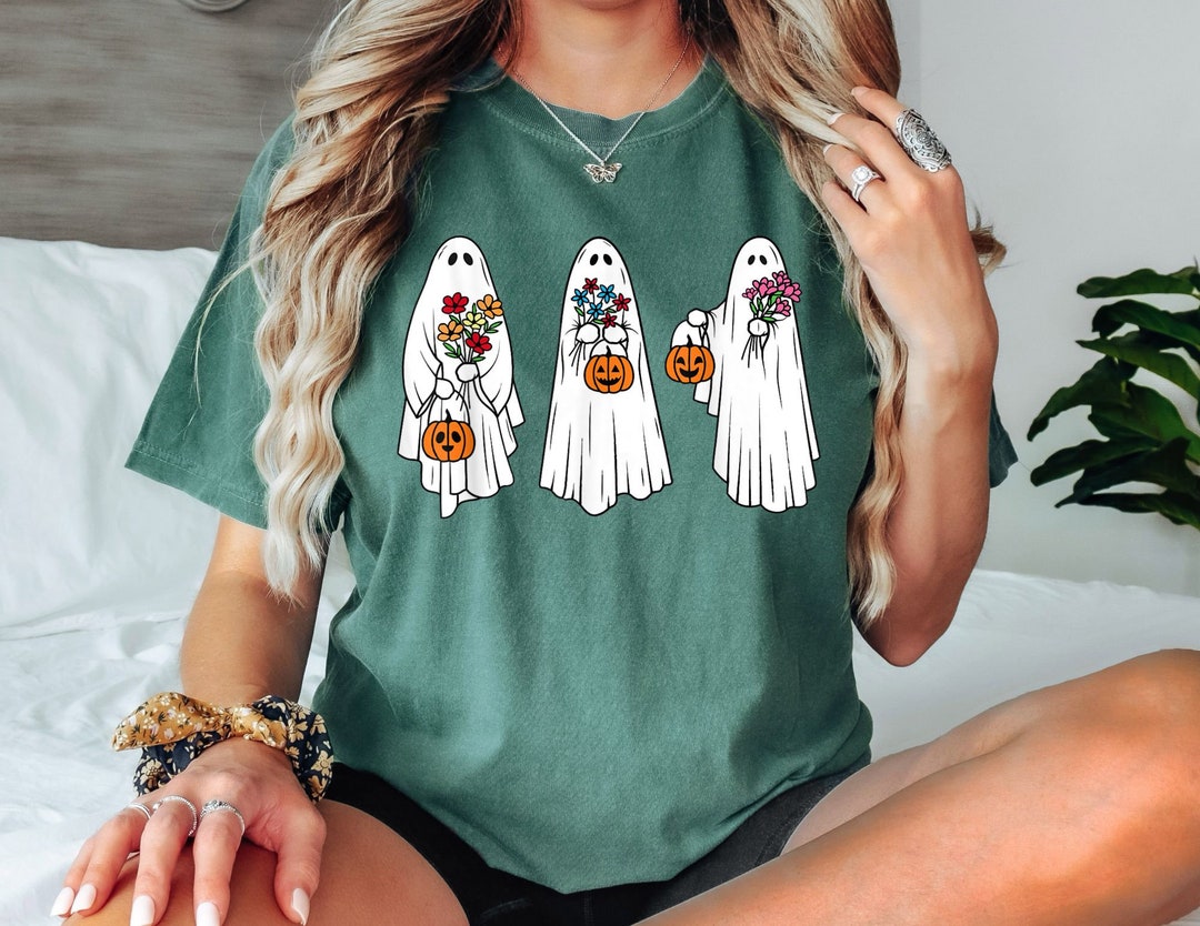 Comfort Colors Halloween Ghost Shirt: Three Ghosts With Flowers - Etsy