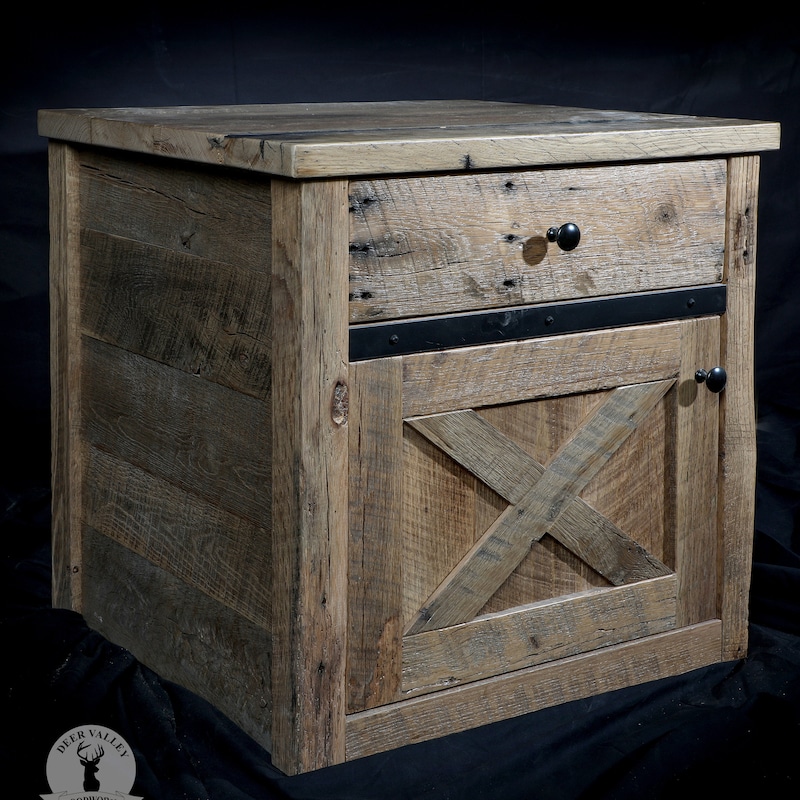 Farmhouse End Table - Etsy
