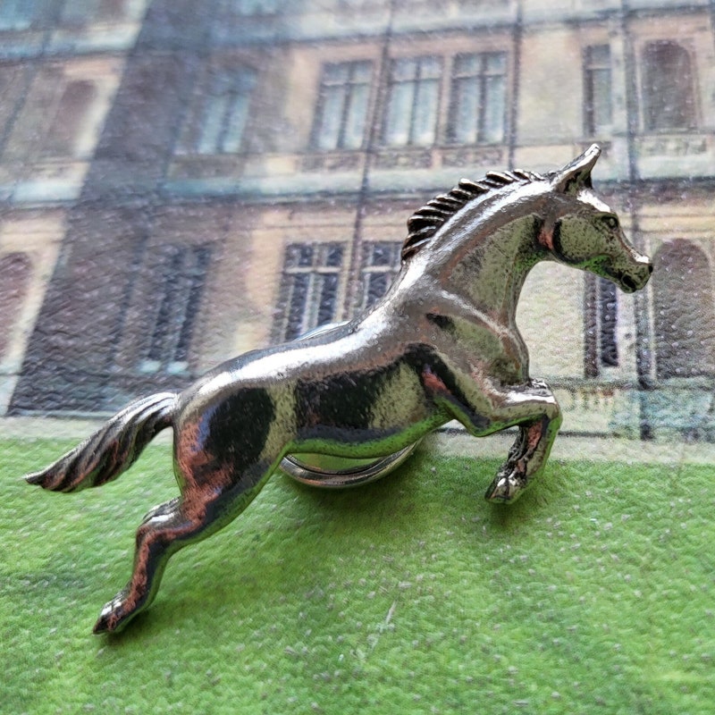 Horse Lapel Pin - Etsy