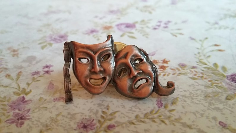 Comedy Tragedy Drama Theatre Mask 25mm Lapel Pin Brooch Badge in Gold ...