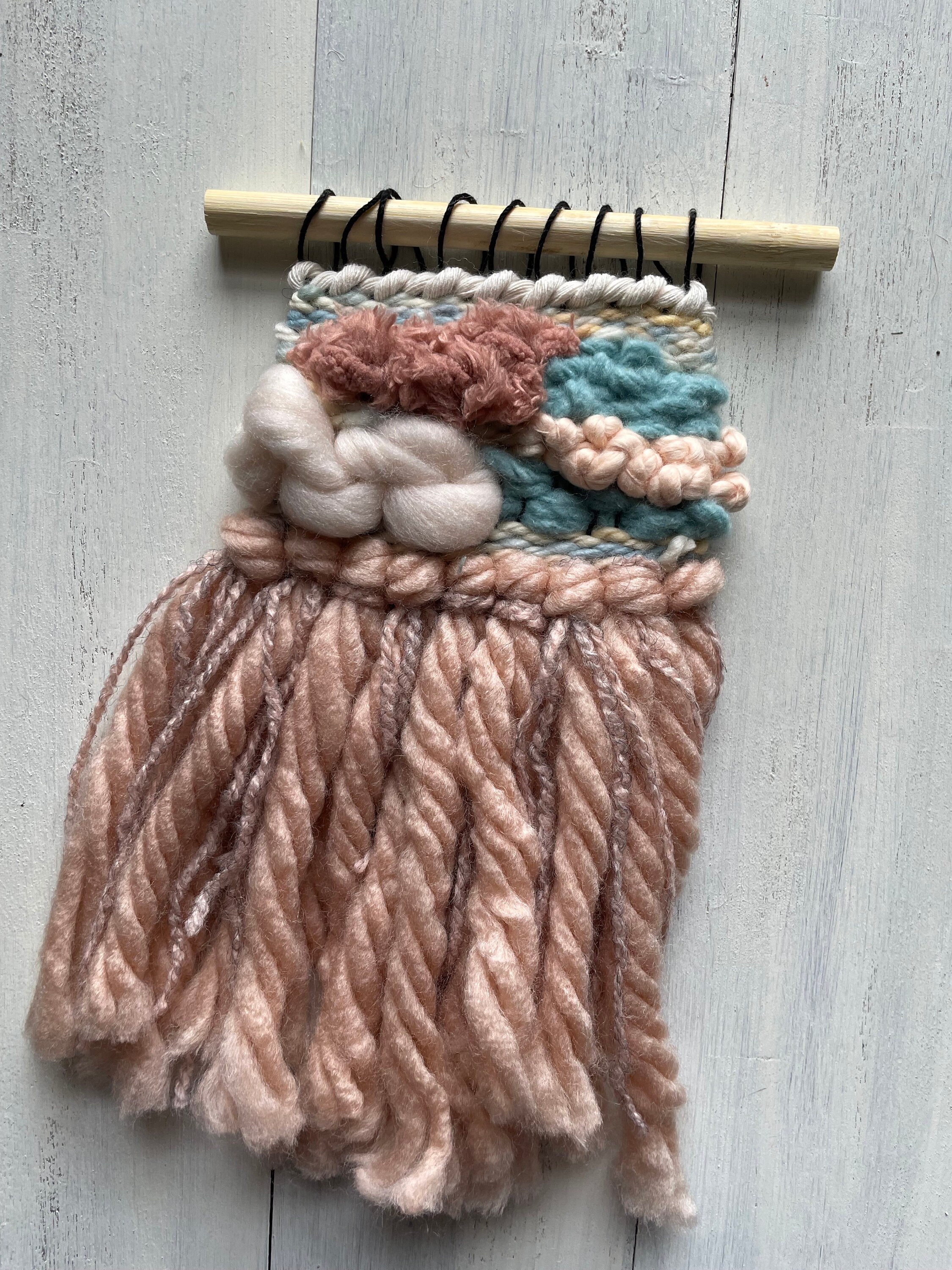 DIY Weaving Kit for Beginners: Fiber Art Wall Hanging With Wooden Loom ...