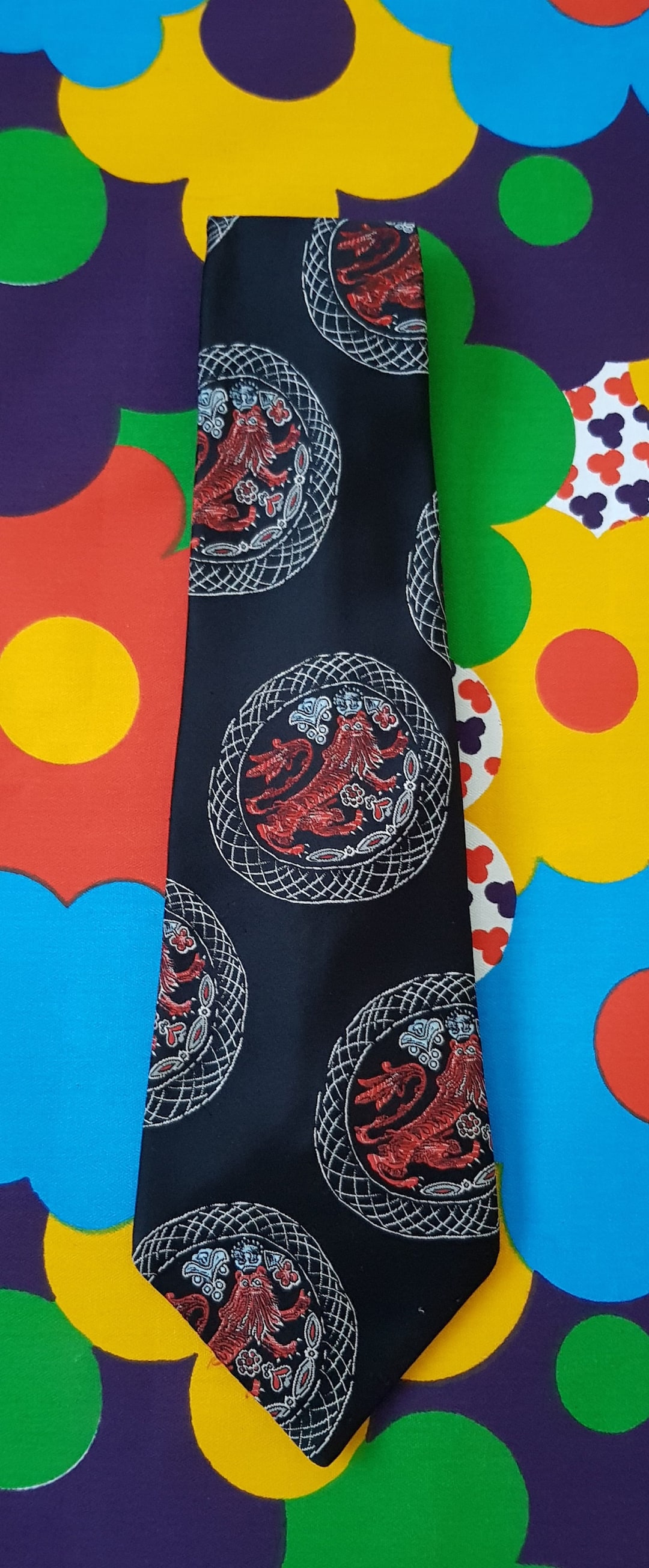 Vintage Men's Tie: Groovy Vintage 1970s Black Red and Grey Oriental ...