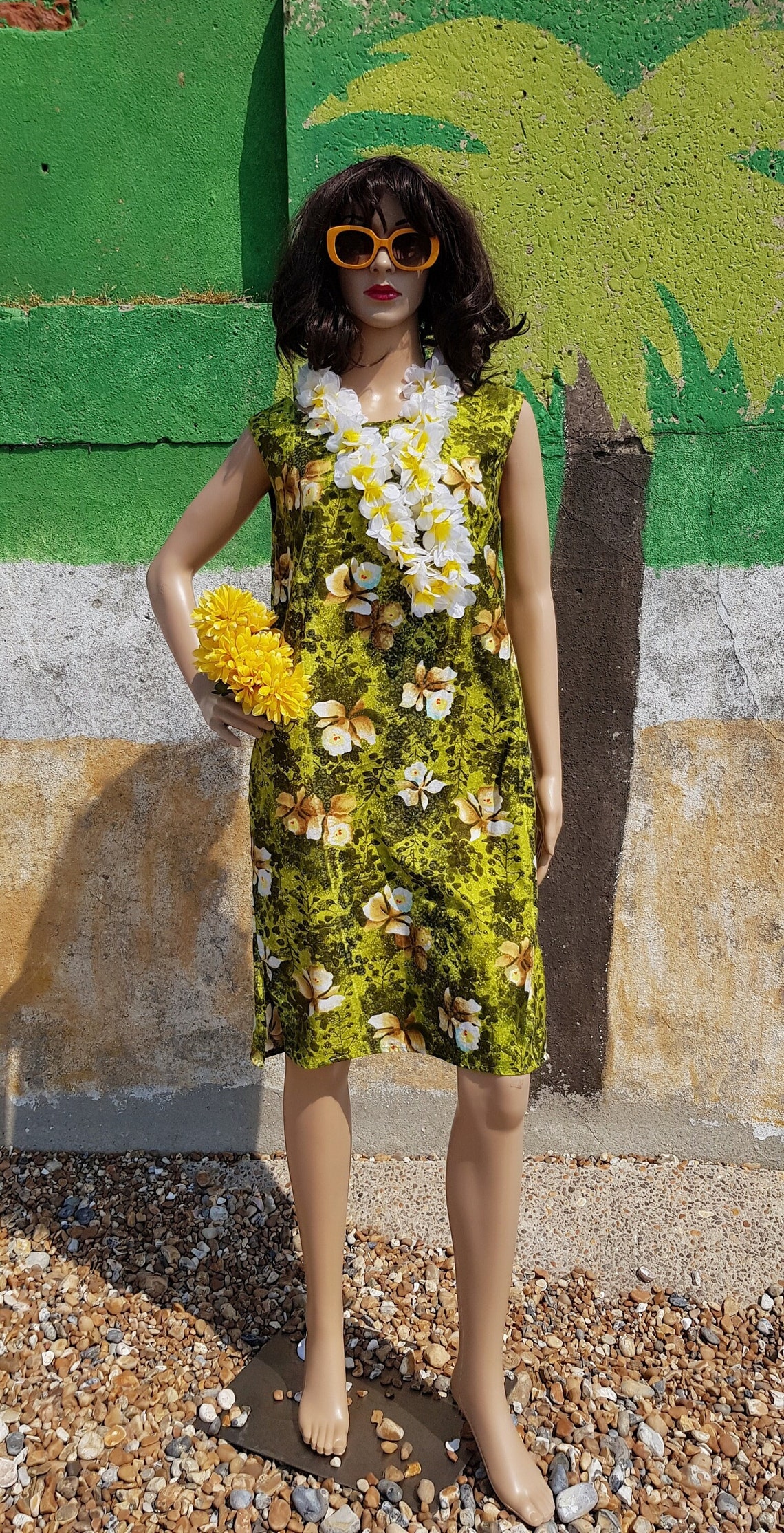 UK 10/12 (US 6/8) Beautiful Vintage 1960s Olive Green Cream Saffron ...