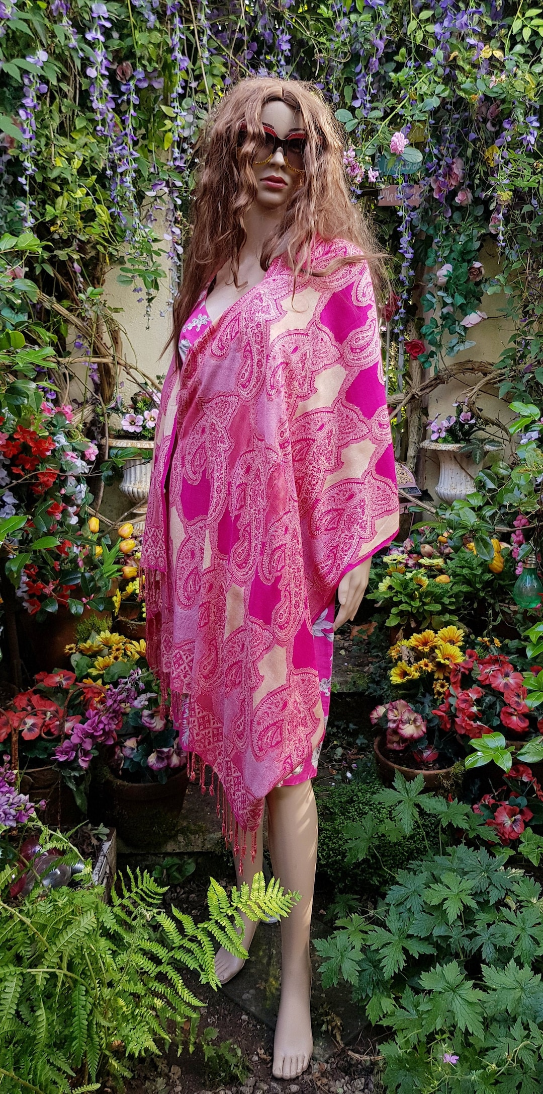 Vintage Shawl: Gorgeous Vintage 1990s Pinks and Cream Paisley Shawl - Etsy