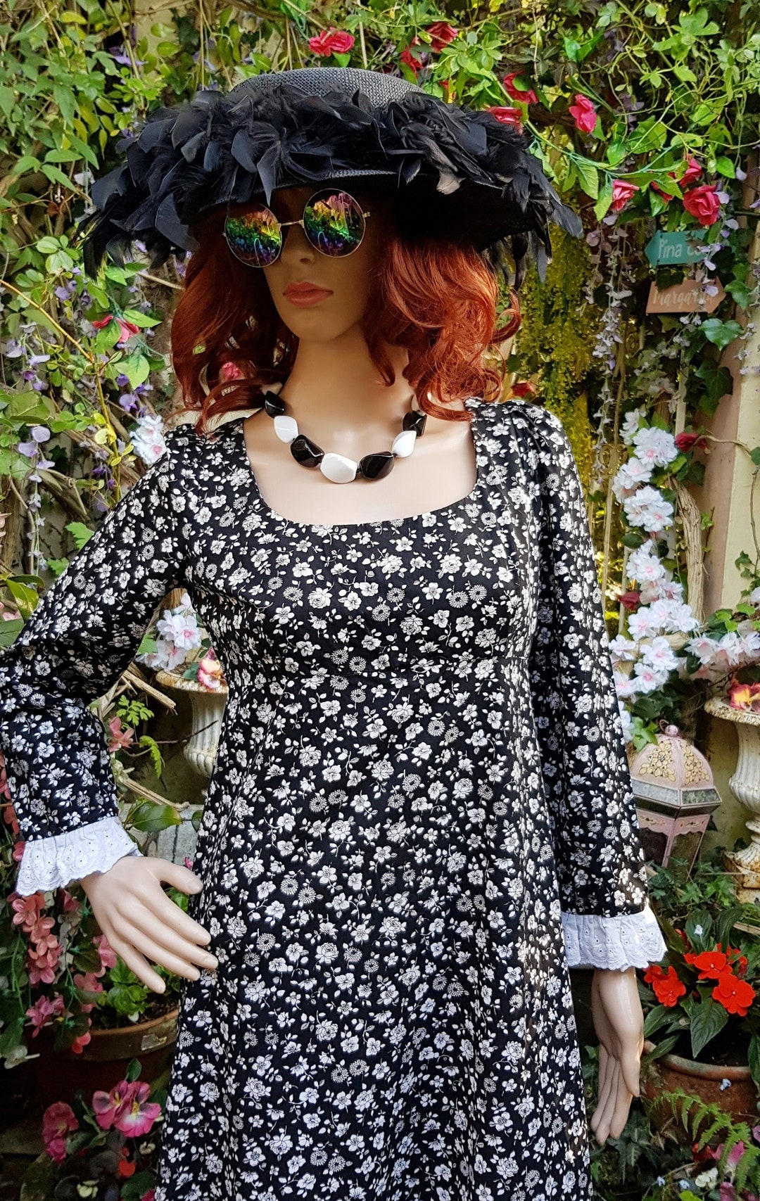 Vintage Hat: Lovely Vintage 1980s / 1990s Black Hat With Feather Trim ...