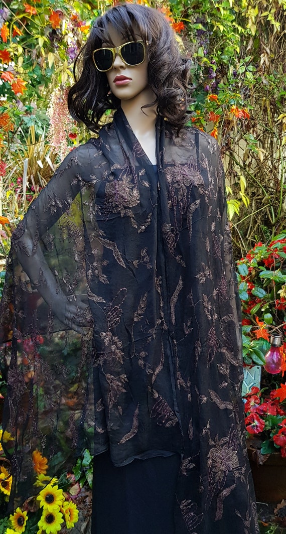 Vintage Shawl: Stunning Vintage / Antique Pure Silk C… - Gem