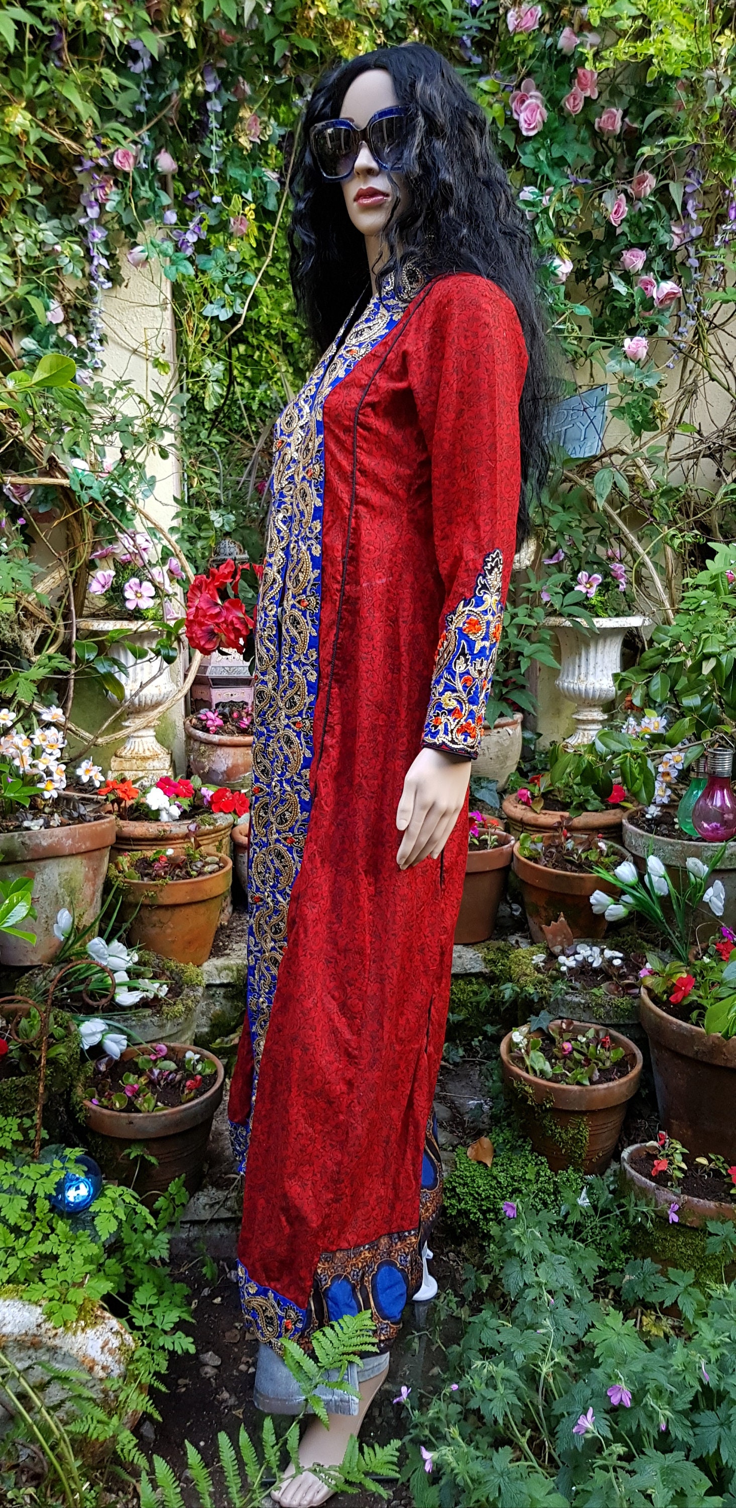 Fabulous Vintage 1970s / 1980s Red, Blue and Gold Indian Embroidered ...