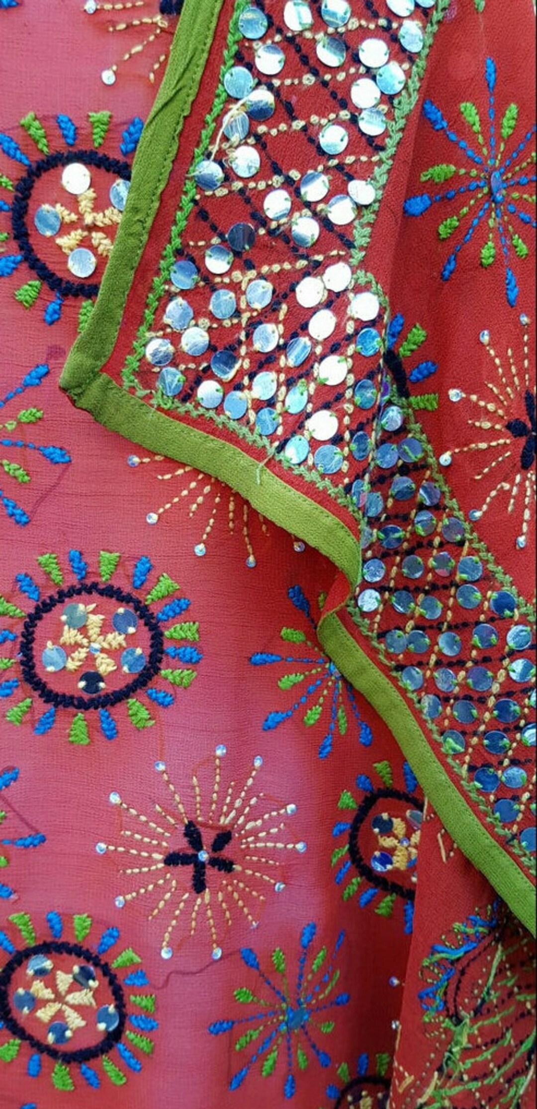 Vintage Shawl: Stunning Vintage Russet Indian Embroidered Silk ...