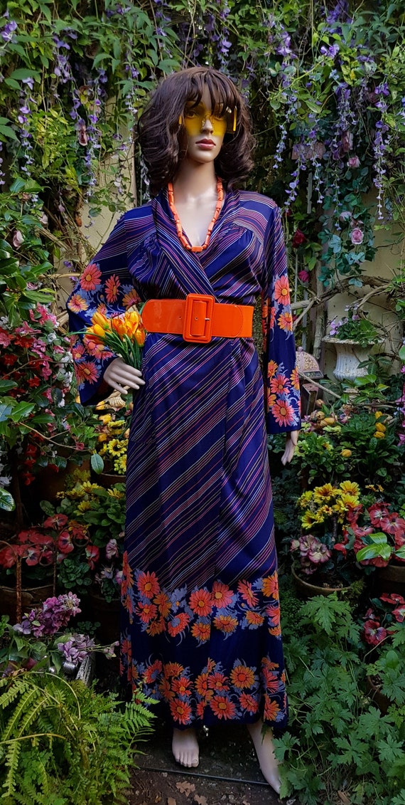 UK 8/10 (US 4/6) Fab Vintage 1970's Navy Blue and Ora… - Gem