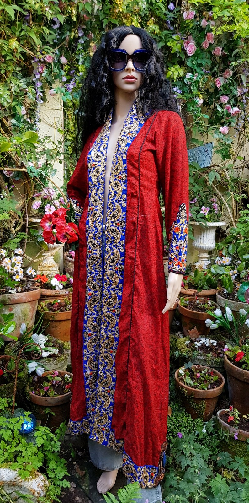 Fabulous Vintage 1970s / 1980s Red, Blue and Gold Indian Embroidered ...