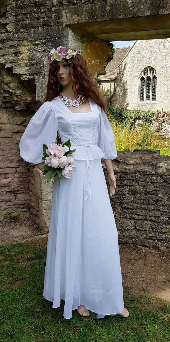 Stunning Vintage 1970s Kati At Laura Phillips White C… - Gem